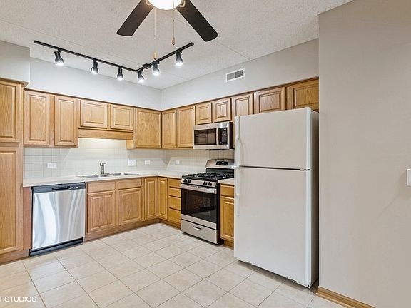 20 S Main St APT 405S, Mount Prospect, IL 60056 | Zillow