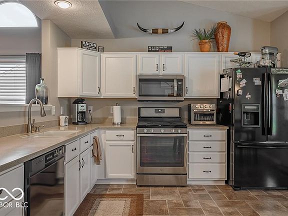 4819 Lakestone Dr, Indianapolis, IN 46237 | MLS #21996231 | Zillow