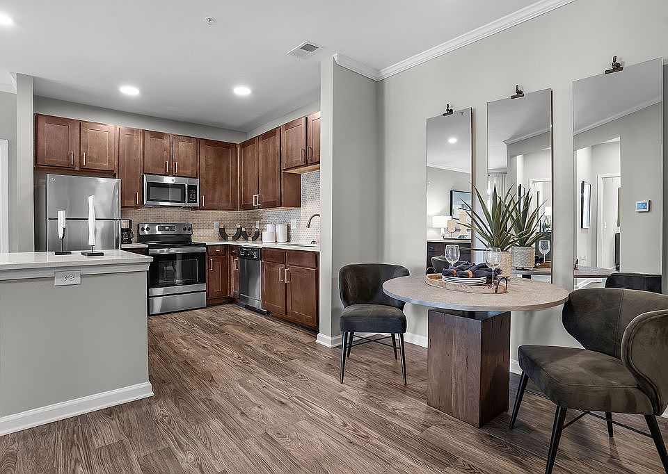 The Crest at Brier Creek - 6450 Viewpointe Cir Raleigh NC (7 units ...