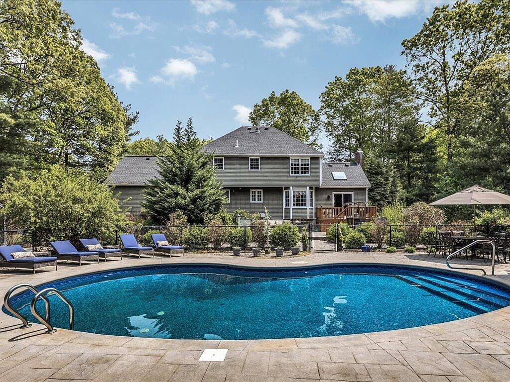 12 Mockingbird Drive, Franklin, MA 02038 | Zillow