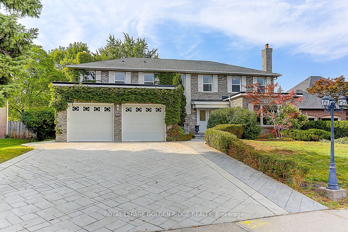 1821 Pine Siskin Ct, Mississauga, ON L5L 2Y2 | MLS #W7027978 | Zillow