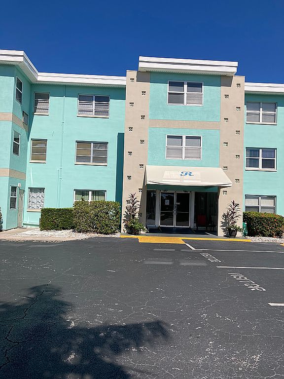 11447 Park Blvd APT 305, Seminole, FL 33772 | Zillow