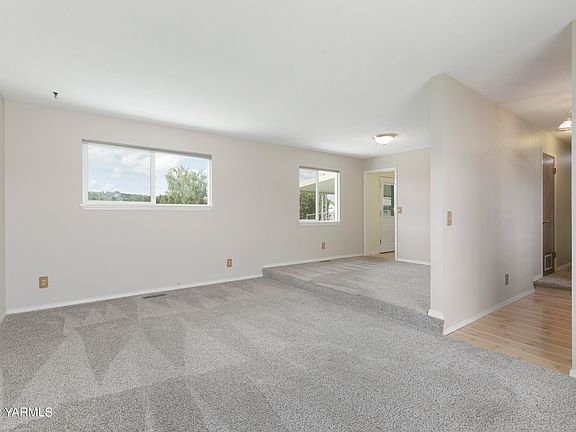 21 Gleed Pl, Yakima, WA 98908 | MLS #22-1061 | Zillow