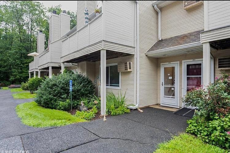 204 Willow Spgs New Milford Ct 06776 Zillow