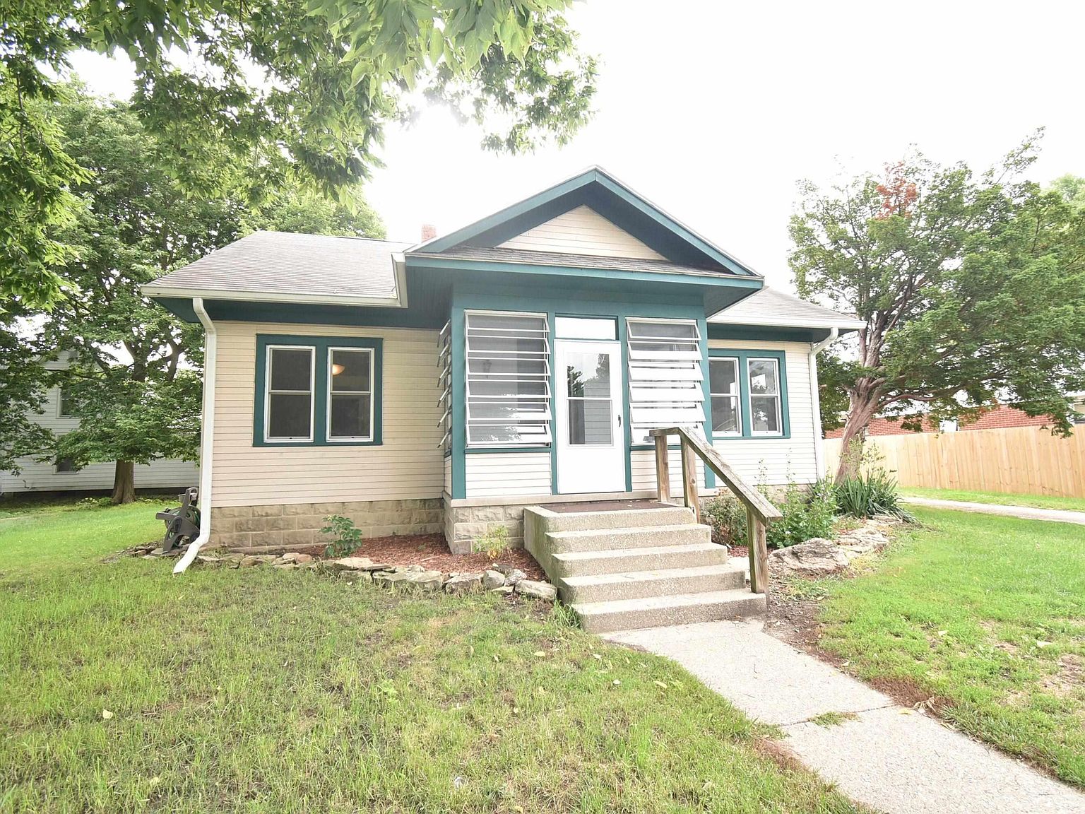 205 N Van Buren Ave, Fowler, IN 47944 | Zillow