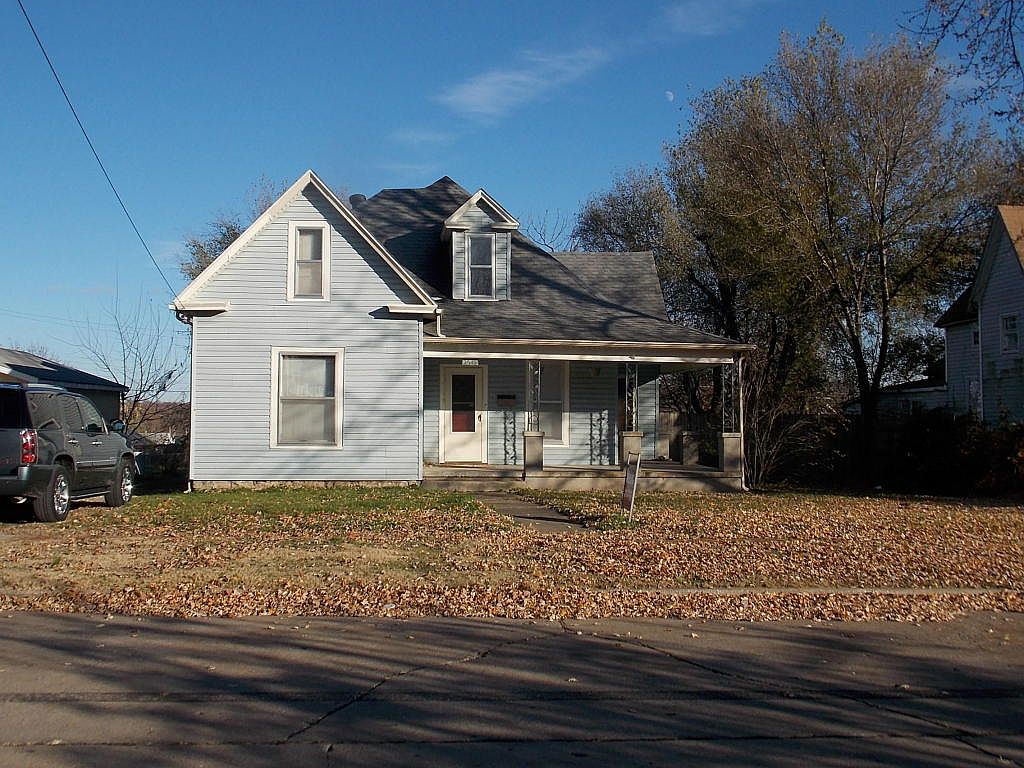 2042 N Boonville Ave, Springfield, MO 65803 | Zillow