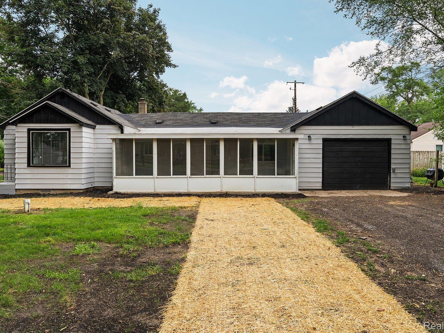9110 Jay St, Whitmore Lake, MI 48189 | Zillow