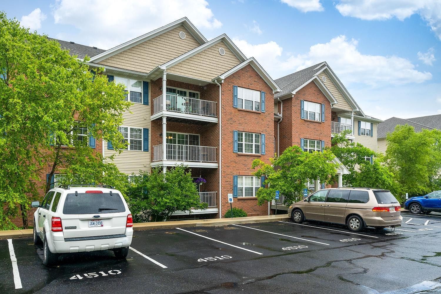 4510 Clearwater Pl UNIT 9, Cincinnati, OH 45248 | Zillow
