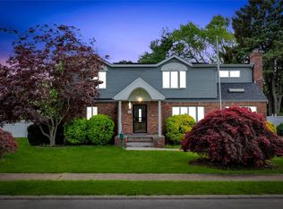 30 Frankie Lane, Old Bethpage, NY 11804 | MLS #876422 | Zillow