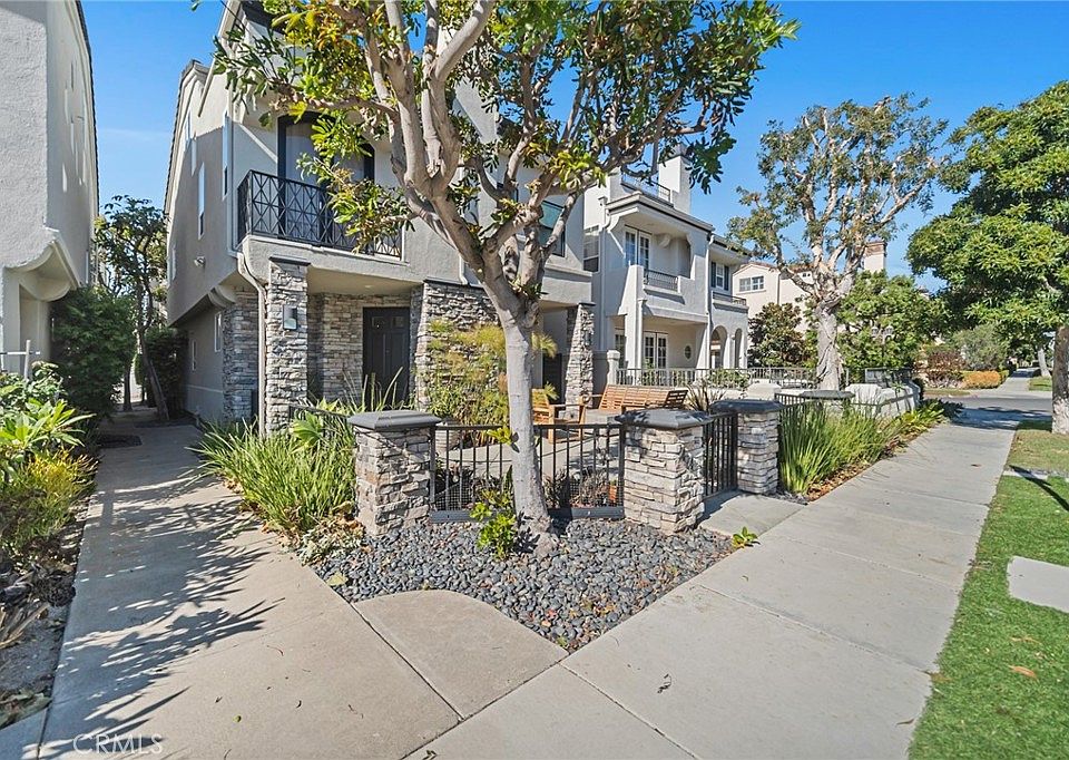 443 1/2 Begonia Ave, Corona Del Mar, CA 92625 | Zillow