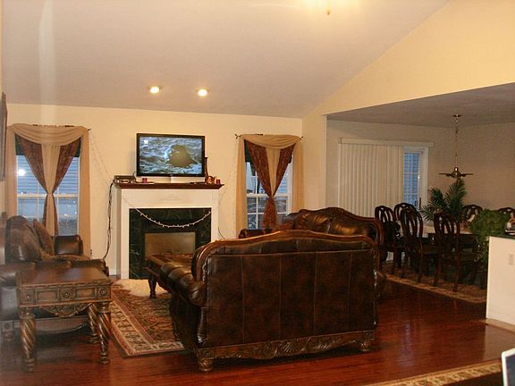 11077 Kohrs Ln, Saint Louis, MO 63123 | Zillow