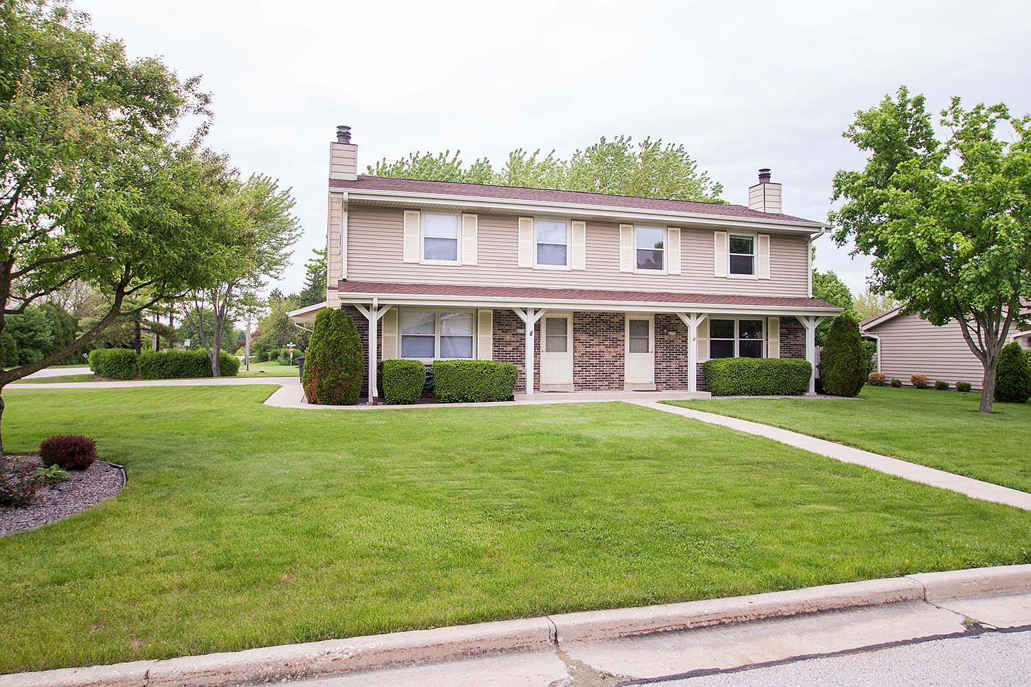 4272 W Alvina Ave, Greenfield, WI 53221 | Zillow