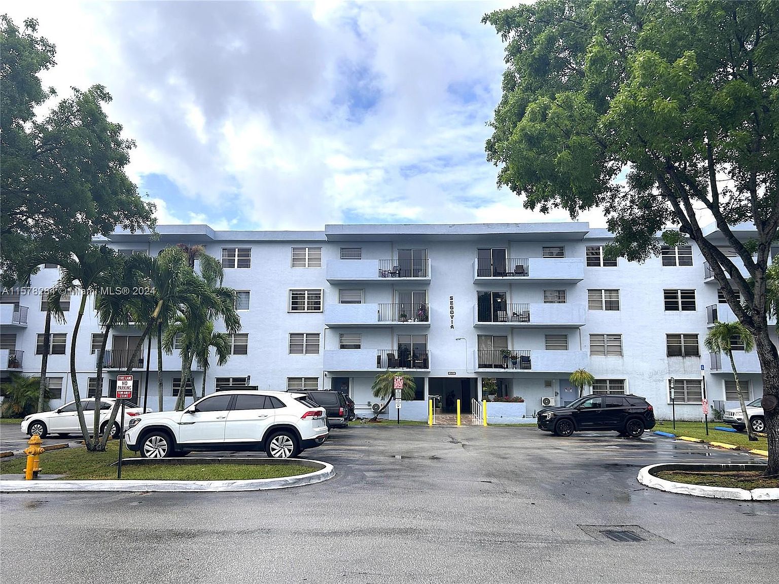 1221 SW 122nd Ave APT 304, Miami, FL 33184 | Zillow