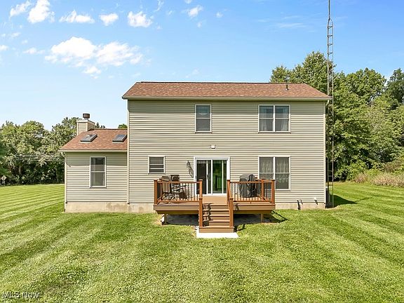 19805 N Benton Rd W, North Benton, OH 44449 | Zillow