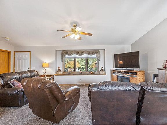 2232 454th Ave, Wallingford, IA 51365 | Zillow