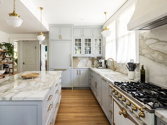 2134 NE 17th Ave, Portland, OR 97212 | MLS #23560708 | Zillow