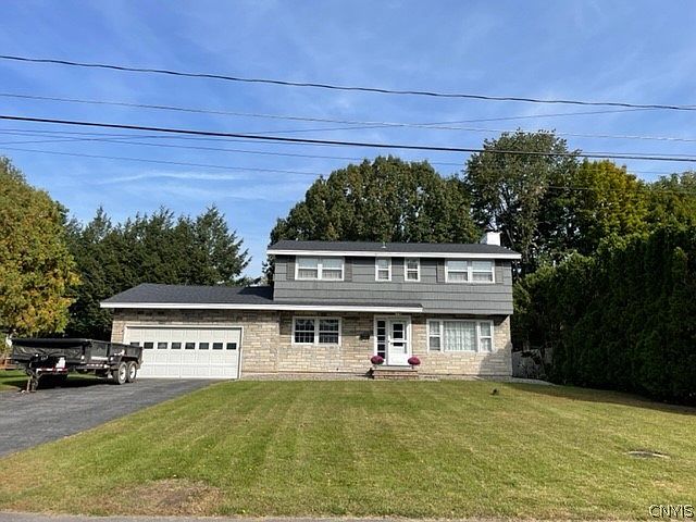 208 Manor Dr, North Syracuse, NY 13212 | Zillow