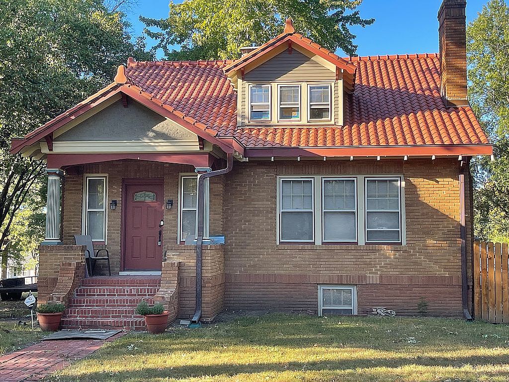 2330 SW Hazelton Ct, Topeka, KS 66606 | Zillow