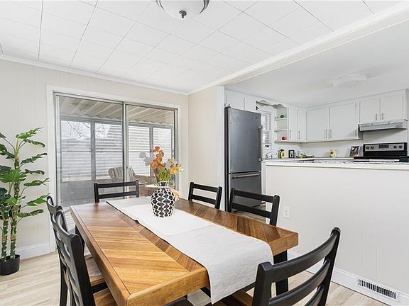 26 Susan Dr, Cranston, RI 02920 | Zillow