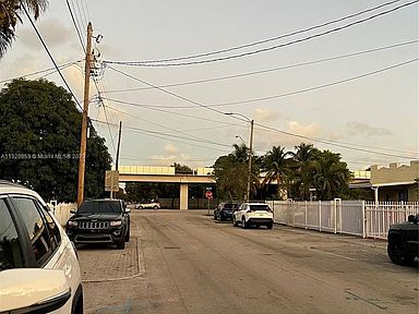 1237 NW 27th St, Miami, FL 33142 | Zillow