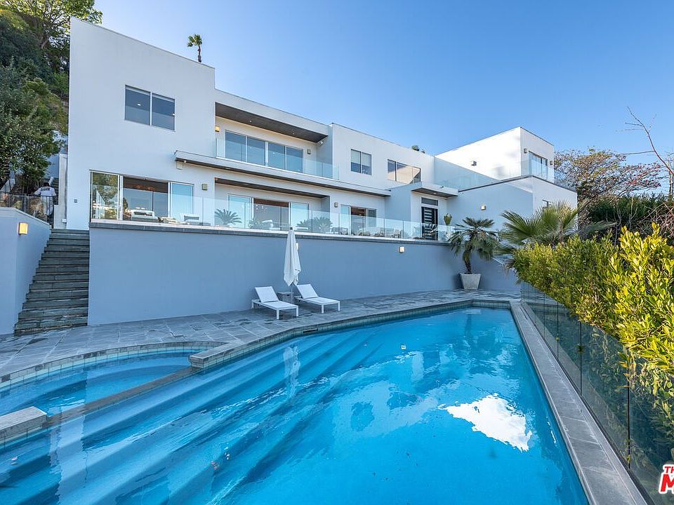 12148 Travis St, Los Angeles, CA 90049 | Zillow