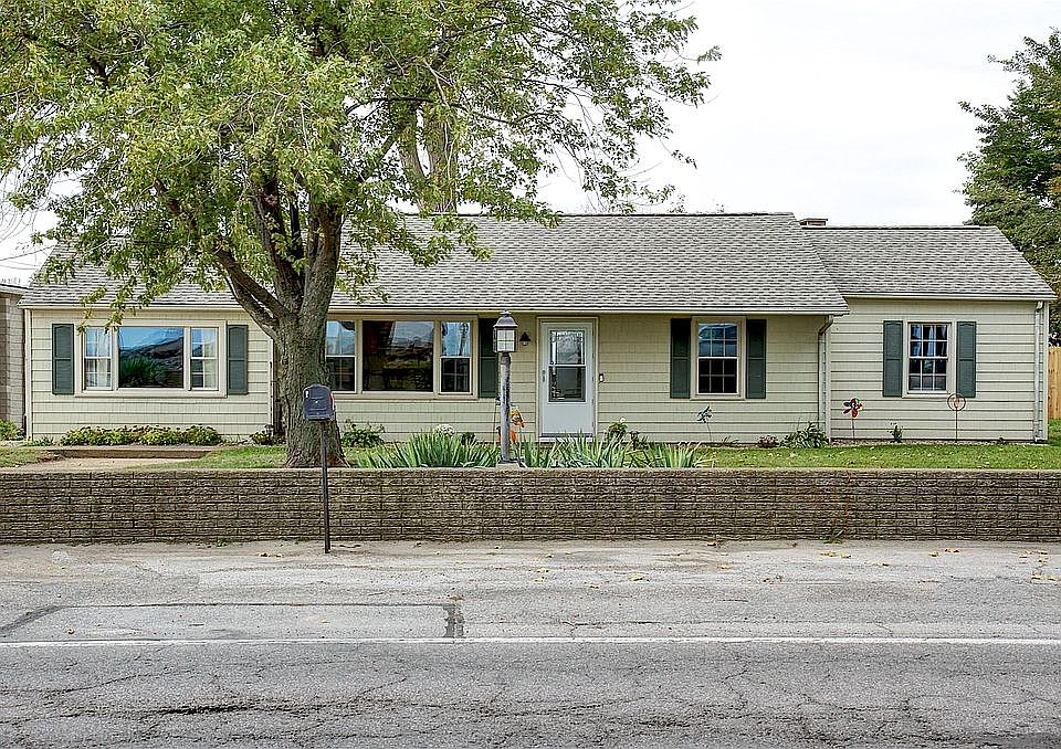313 Cedar Point Rd, Sandusky, OH 44870 | Zillow
