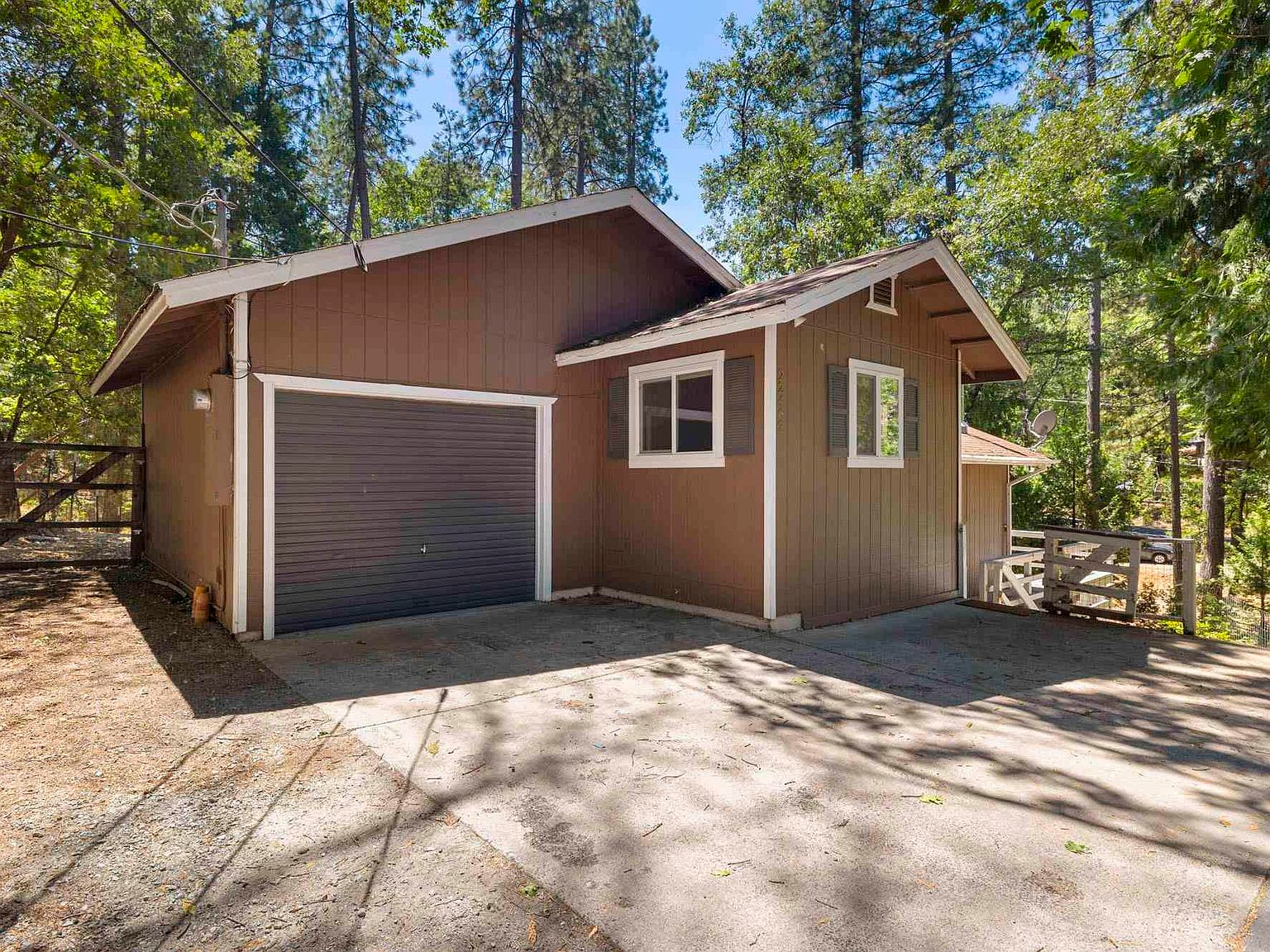22462 E Rhine River Dr, Sonora, CA 95370 | MLS #20241175 | Zillow