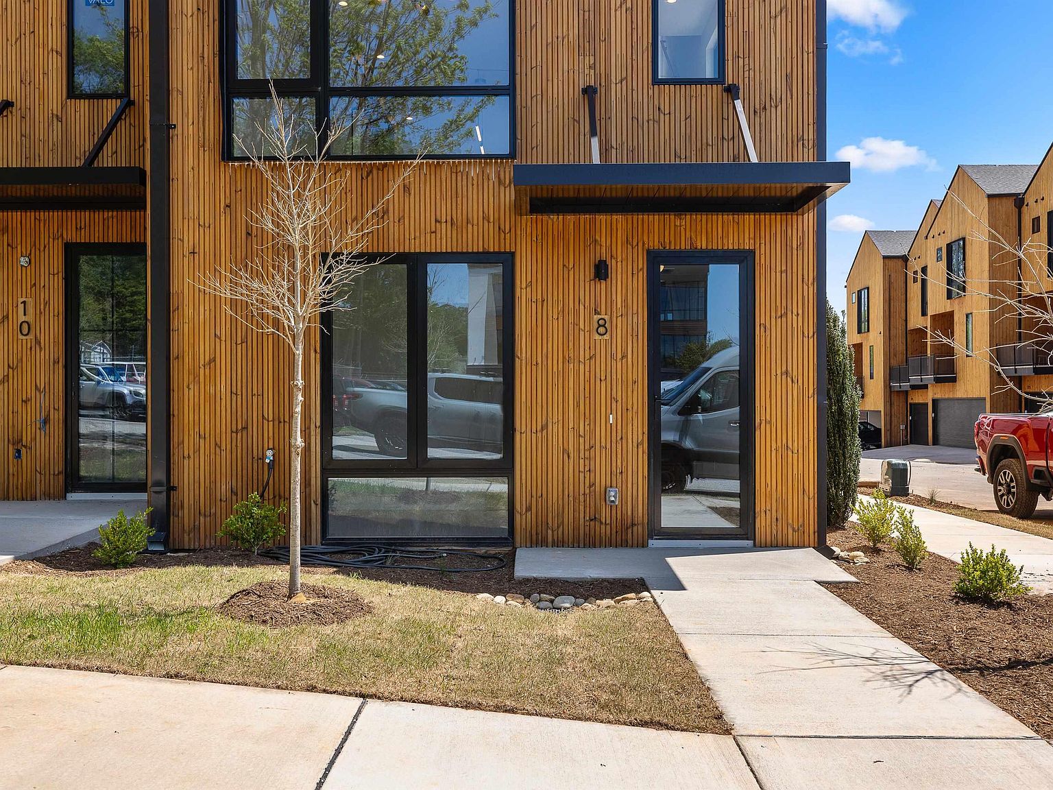 14 Elizabeth St, Greenville, SC 29609 | Zillow