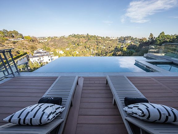 1018 Stradella Rd, Los Angeles, CA 90077 | Zillow