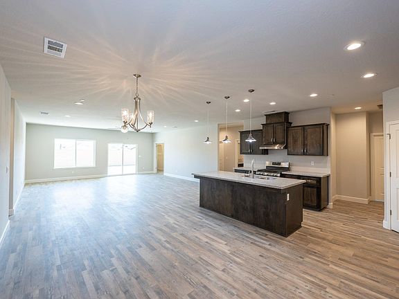 409 W Tejon Ave, Woodlake, CA 93286 | Zillow