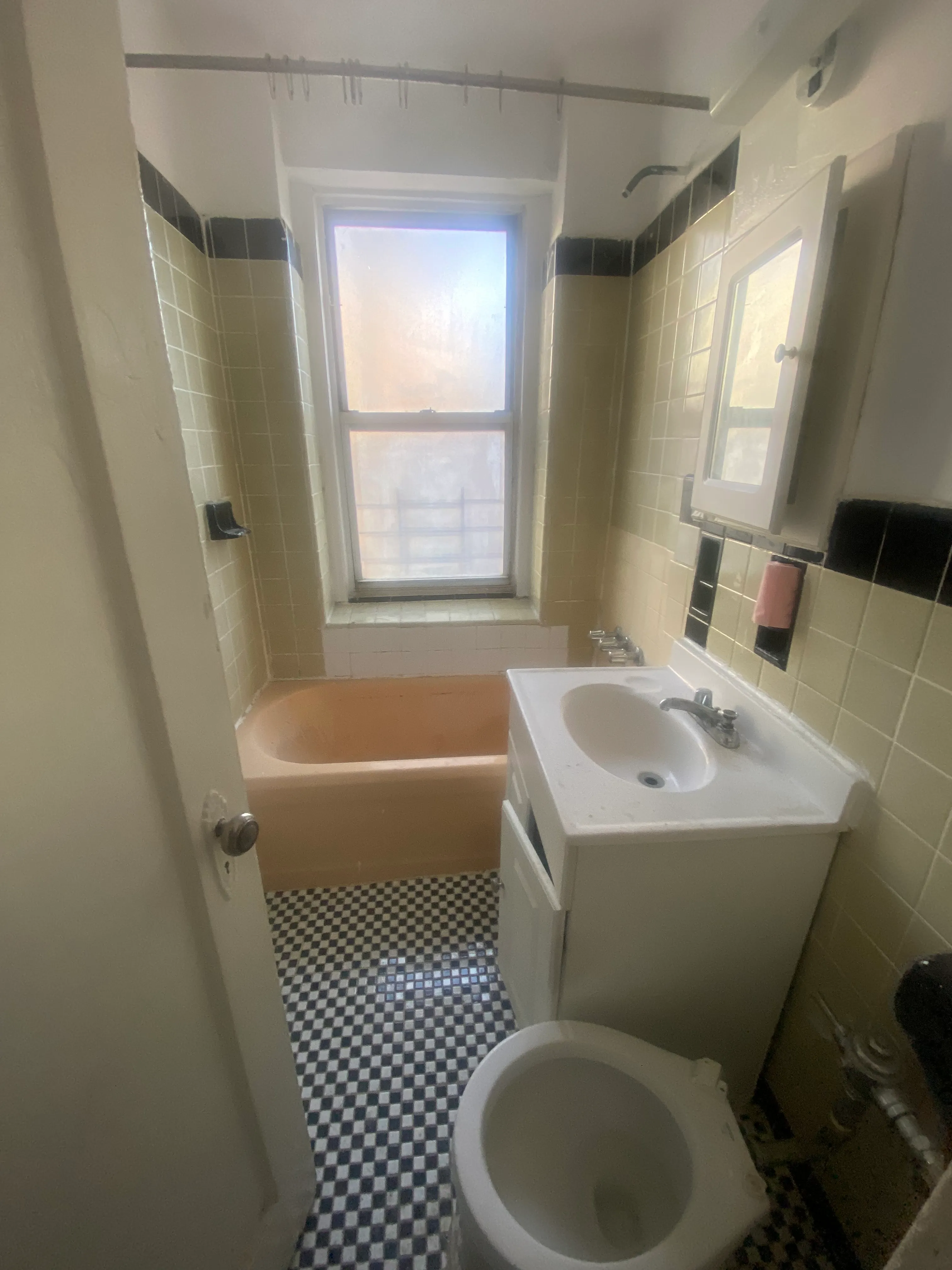 580 East 17th Street #1A in Ditmas Park, Brooklyn | StreetEasy