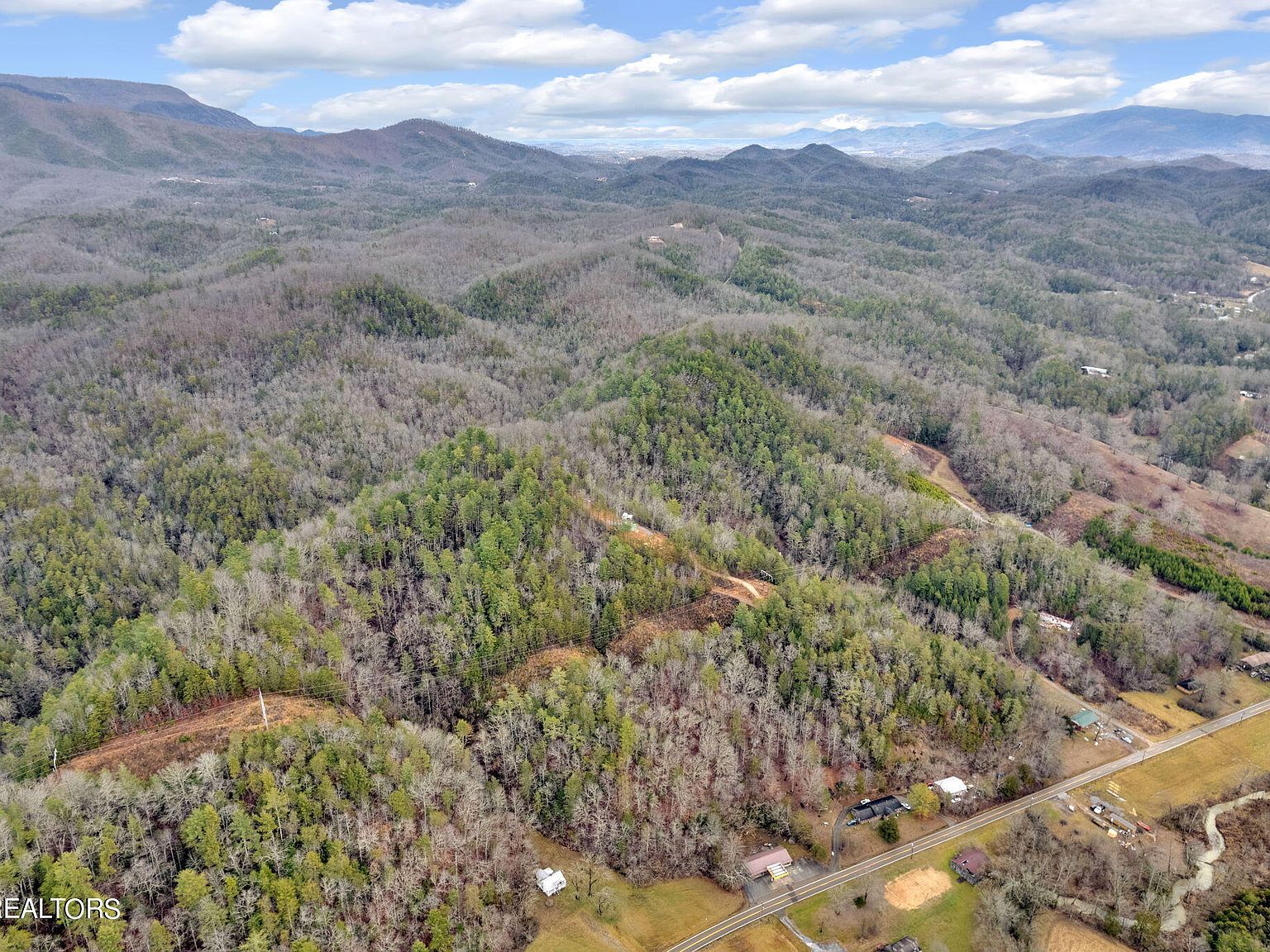 17 N Jones Cove Rd, Cosby, TN 37722 | MLS #1251098 | Zillow