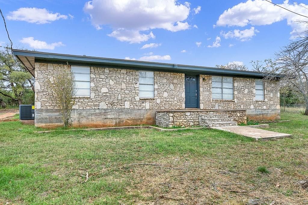 1289 Ranch Rd, Fredonia, TX 76842 | Zillow