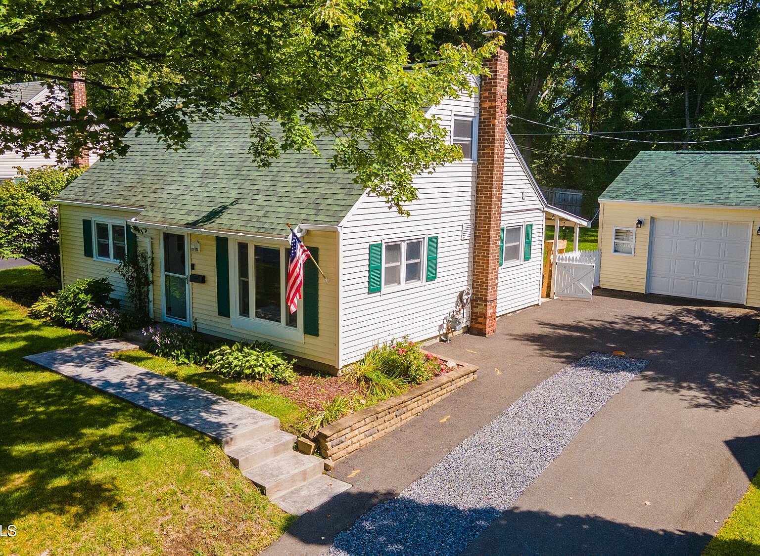 11 Perry Avenue, Latham, NY 12110 | Zillow