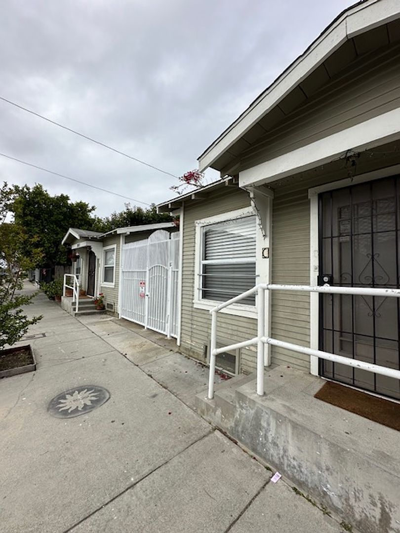 2006 Strongs Dr APT B, Venice, CA 90291 | Zillow