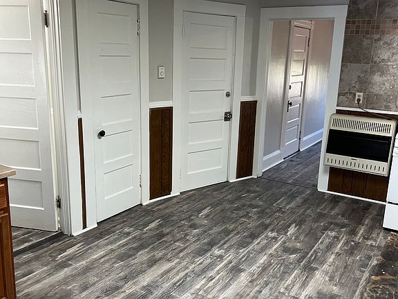 34 W Center St #2E, Manchester, CT 06040 | Zillow