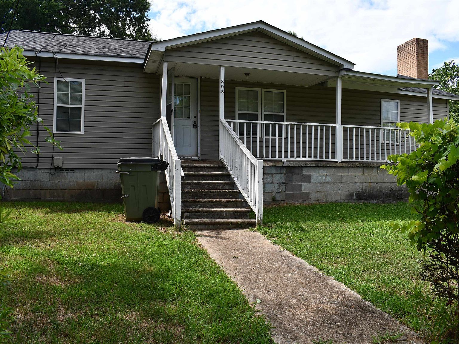 303 Sarratt Ave, Gaffney, SC 29341 | Zillow