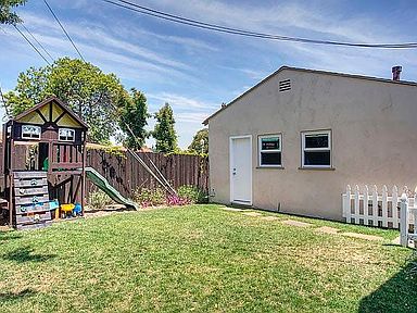 7801 Flight Ave, Los Angeles, CA 90045 | Zillow