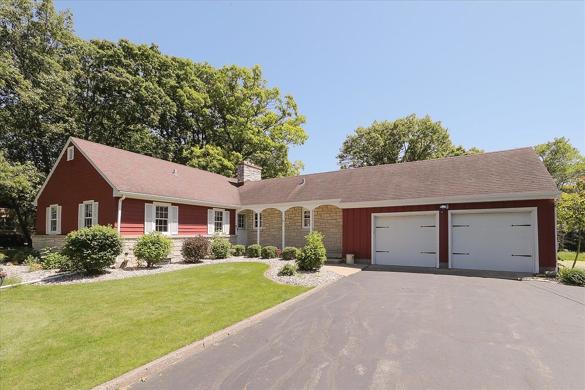 650 E Steger Rd, Crete, IL 60417 | Zillow