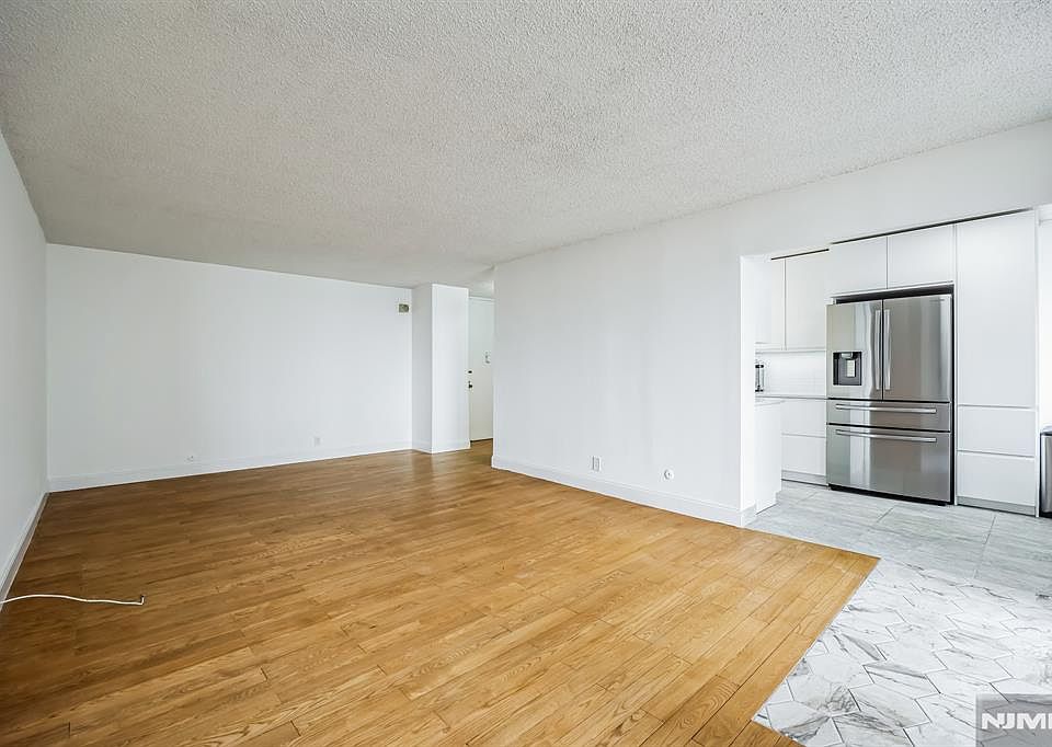 300 Winston Dr Cliffside Park NJ | Zillow