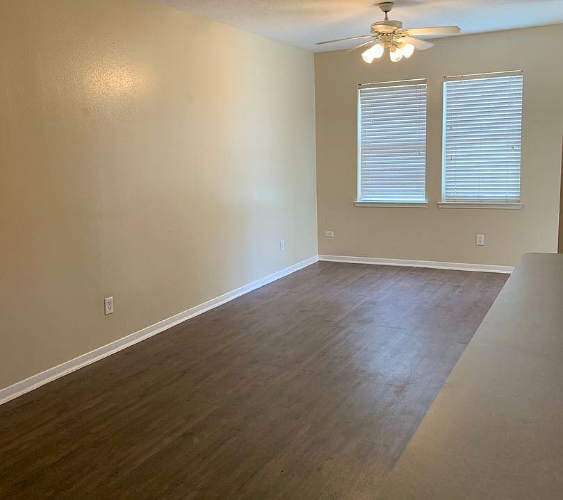 5909 Allison Rd APT B, Houston, TX 77048 | Zillow