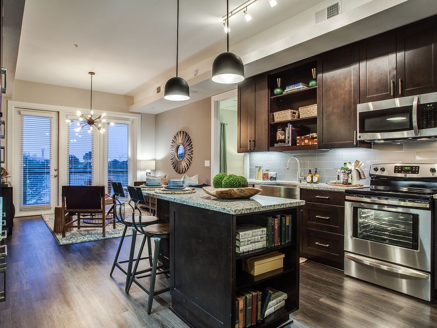 1212 Singleton Blvd APT 1045, Dallas, TX 75212 | Zillow