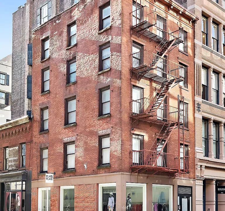 128 Wooster St, New York, NY 10012 | Zillow