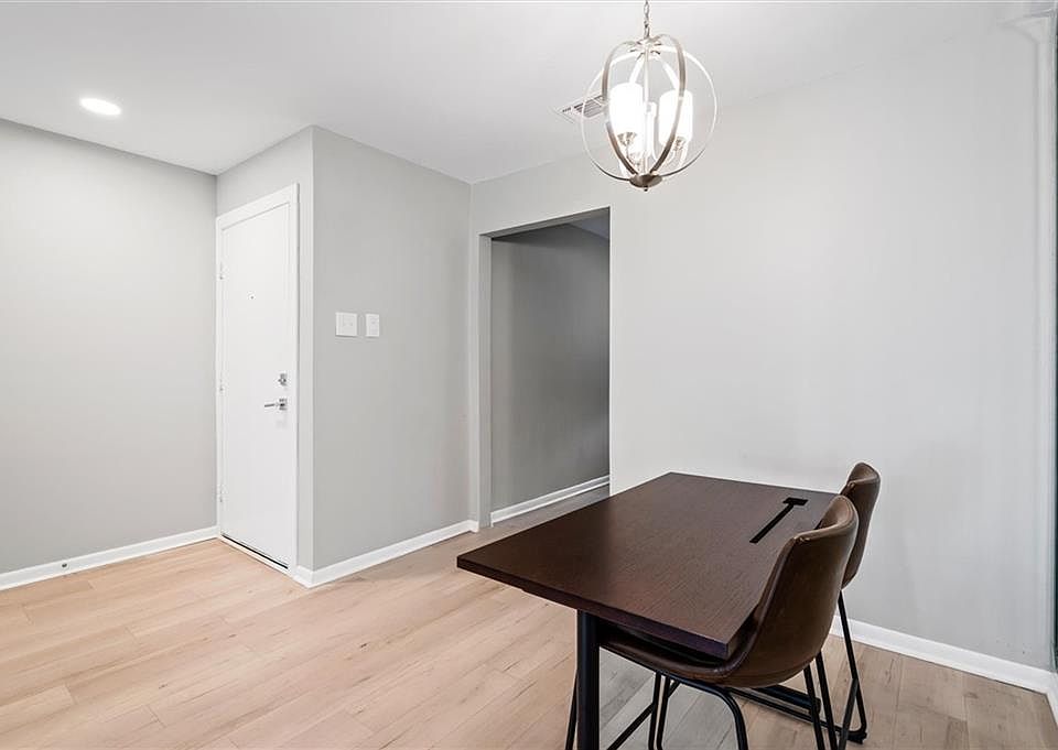 3655 Old Shell Rd Mobile AL | Zillow