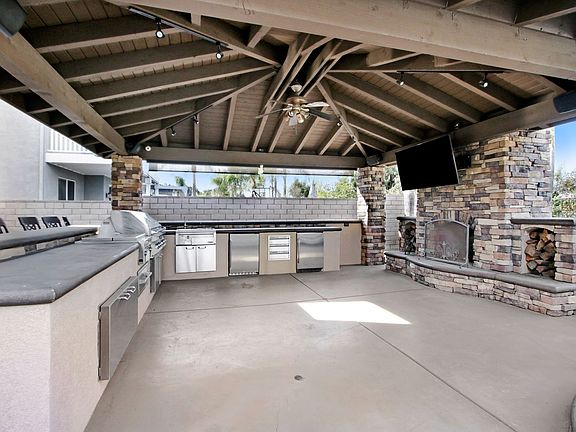 303 Sunburst Ln, Corona, CA 92879 | Zillow