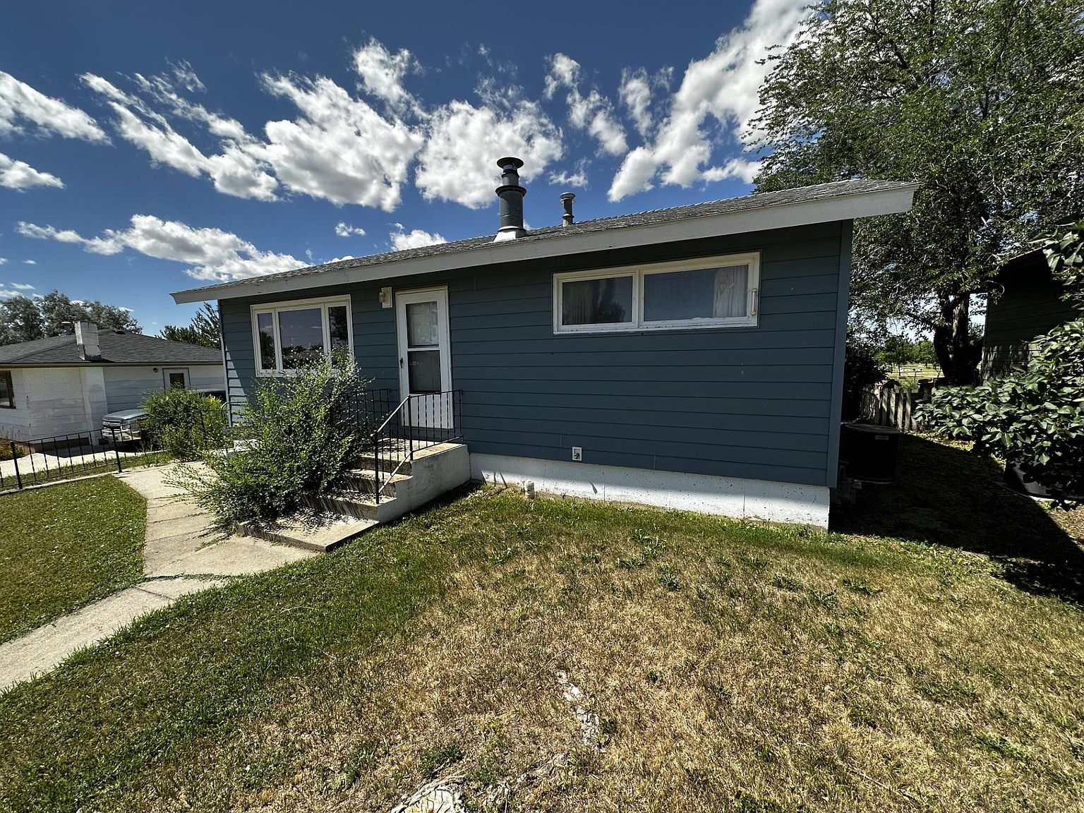 52 Aberdeen St, Glasgow, MT 59230 | MLS #11191990 | Zillow
