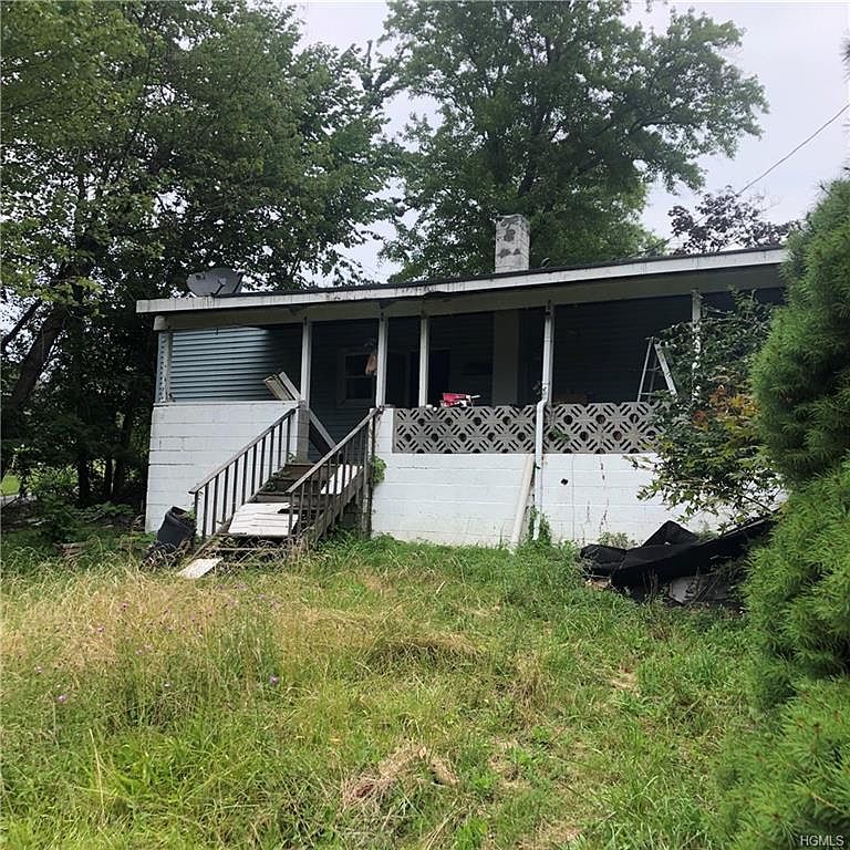 41 Lakeside Dr, New Windsor, NY 12553 | Zillow