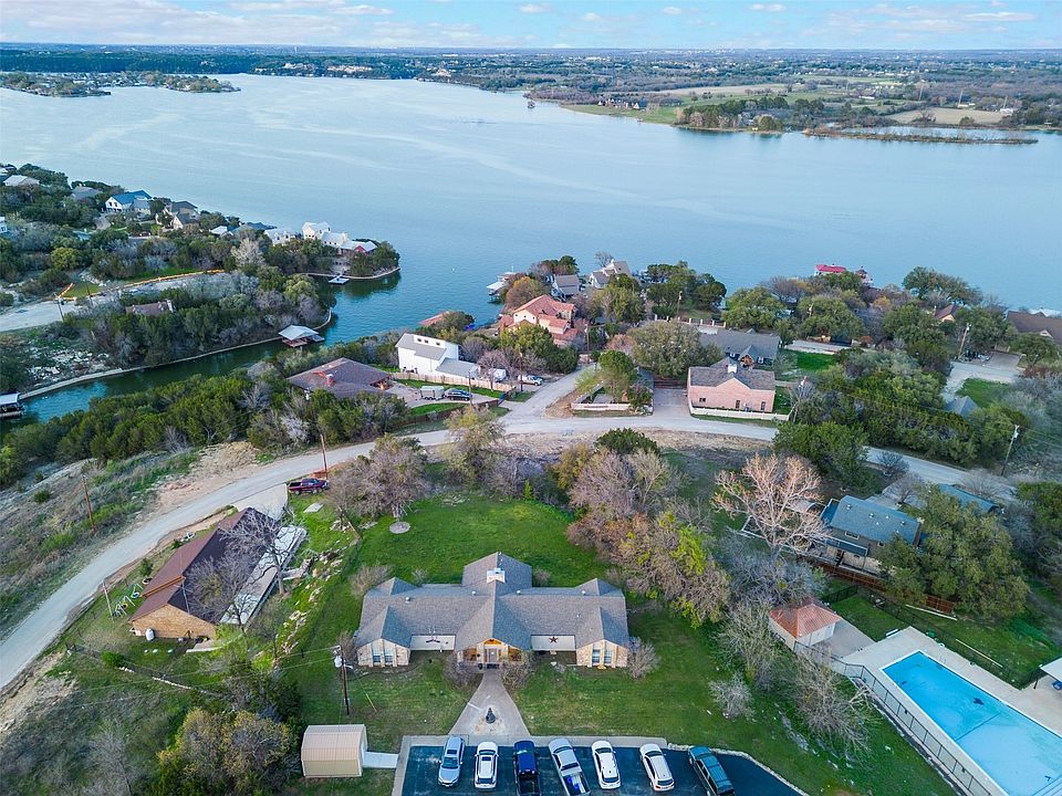 2214 Caroline Ct, Granbury, TX 76048 | Zillow