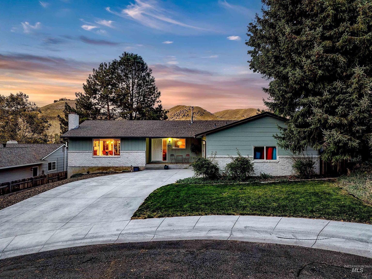 3262 W Scenic Dr, Boise, ID 83703 | Zillow