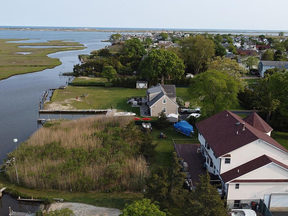 27 Abby Lane, Shirley, NY 11967 | MLS #3436441 | Zillow